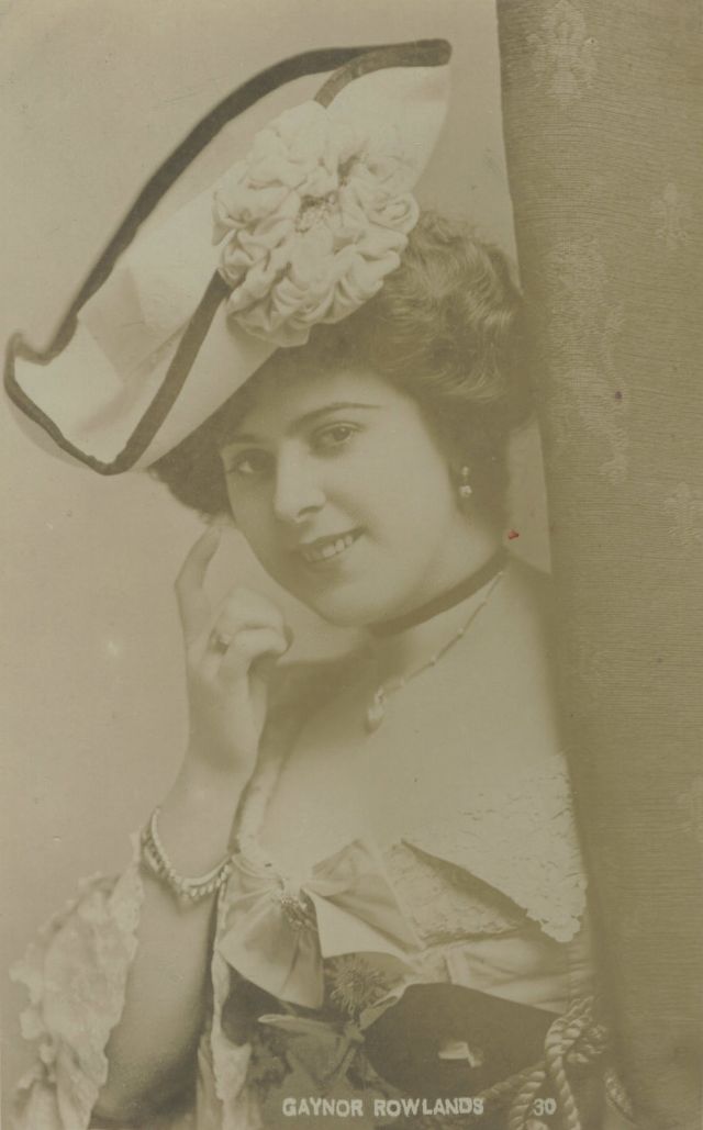 The Nightingale of Wales: Gorgeous Photos of Gaynor Rowlands During Her ...