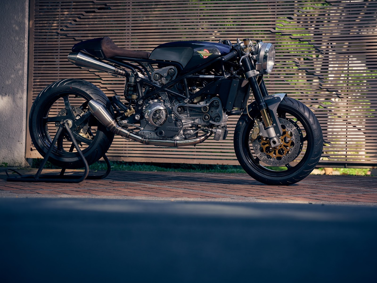 Il Ducatista - Desmo Magazine: S4R Benjie's Cafe Racer