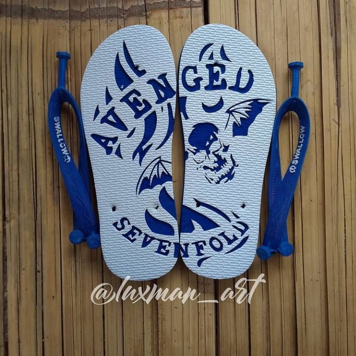 20 Senik Ukir Sendal Jepit yang Keren Karya Luxman_Art