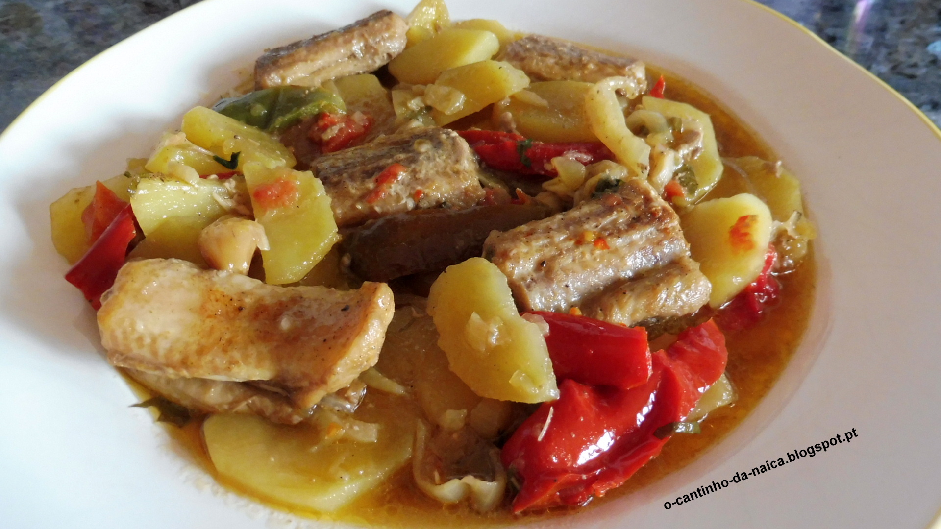 O Cantinho da Naica: Caldeirada de Pata roxa