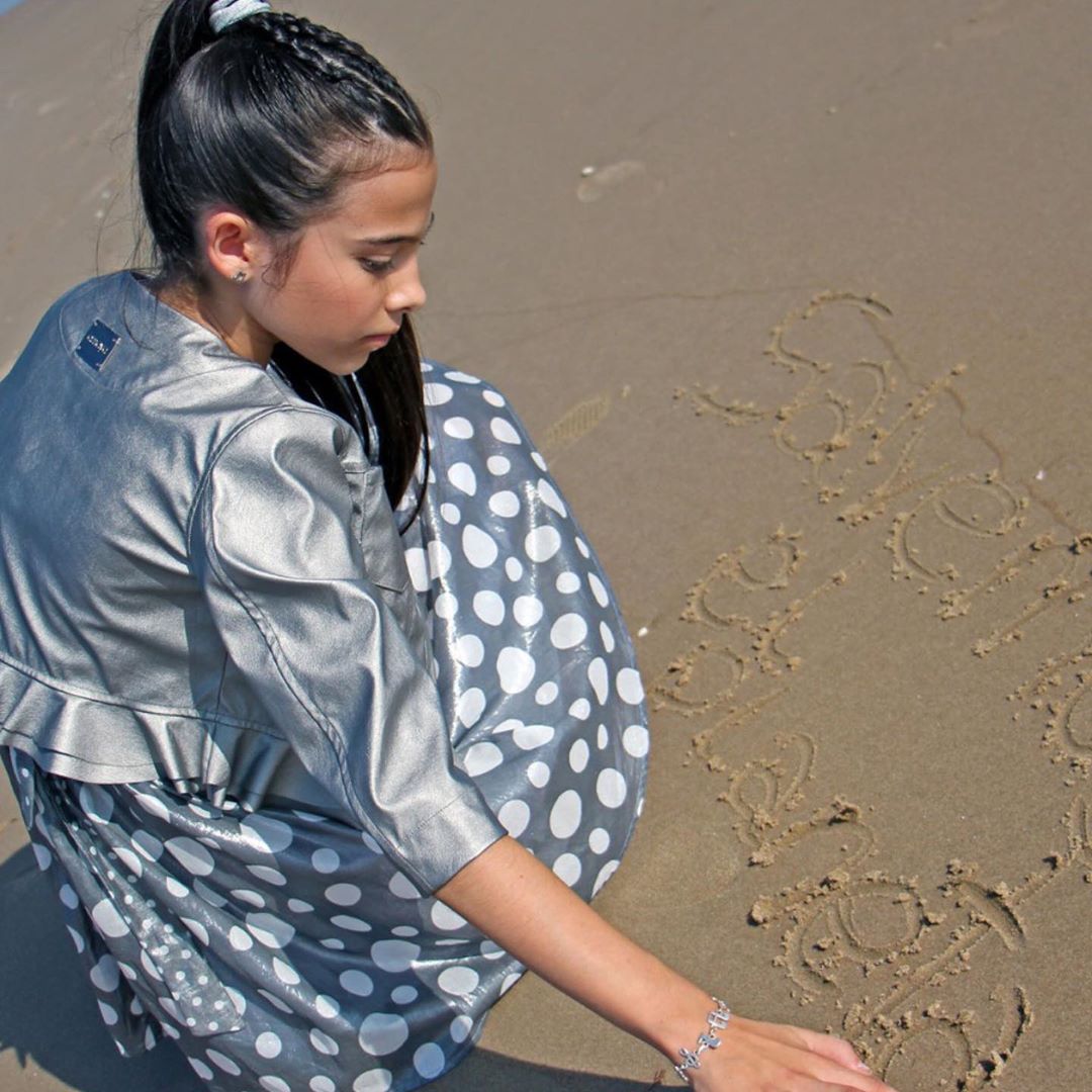 El rincón de Serchtiki: Melani García estrena el videoclip oficial de ...