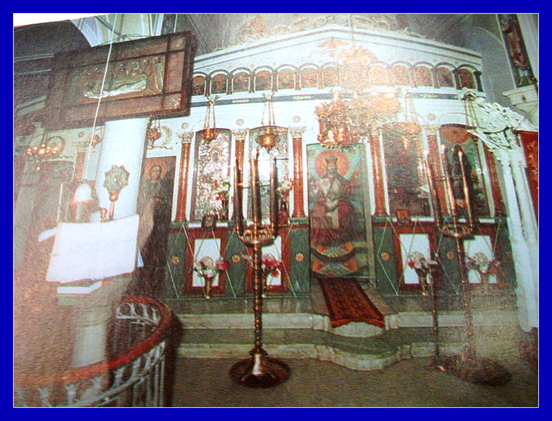 ΙΕΡΟΣ ΝΑΟΣ ΑΓΙΩΝ ΚΗΡΥΚΟΥ ΚΑΙ ΙΟΥΛΙΤΤΗΣ ΒΡΟΝΤΑΔΟΥ: ΕΣΩΤΕΡΙΚΟ ΤΟΥ ΝΑΟΥ