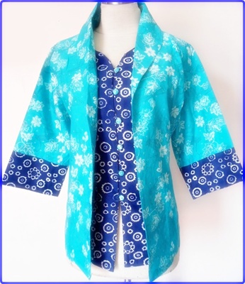 Model baju batik wanita modern warna biru