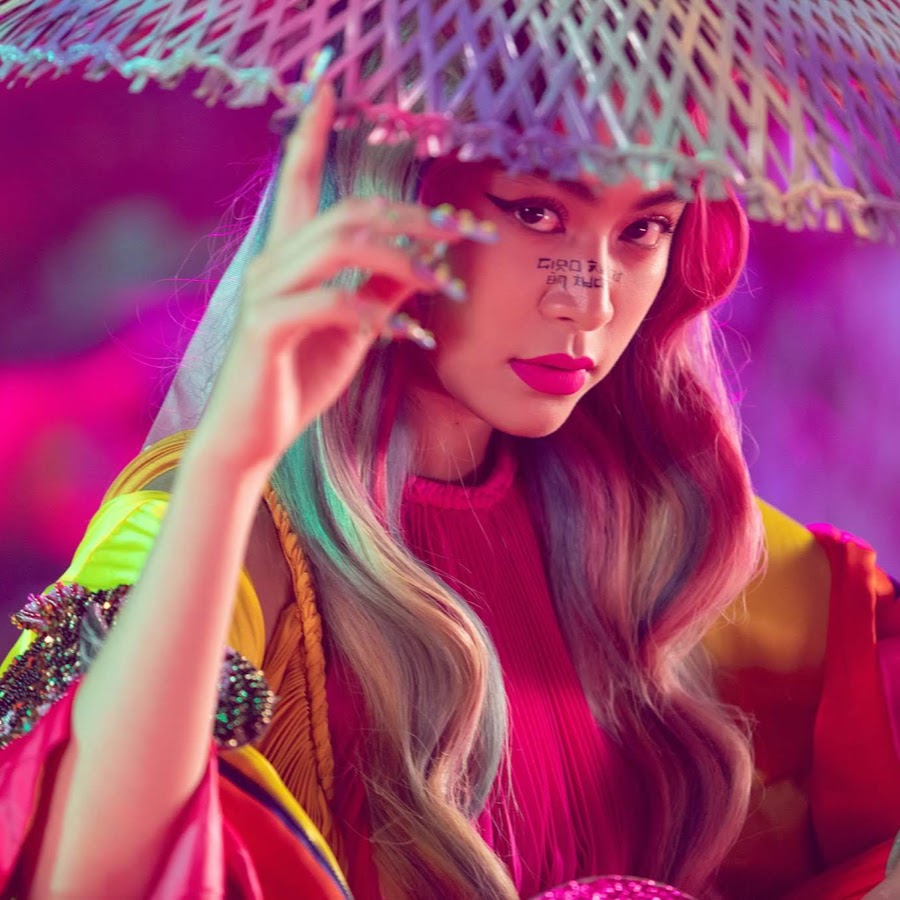 [NEW] Clip Hoàng Thùy Linh 16p nhún nhảy cùng bạn trai cực sướng