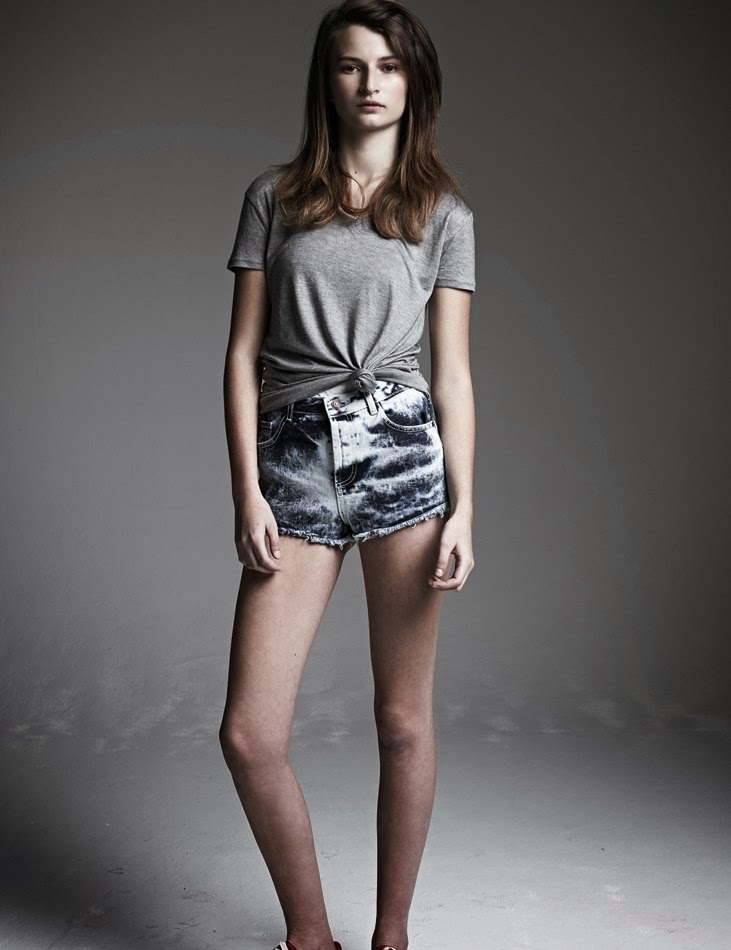 Future Model Management: ELLIE DAVIES