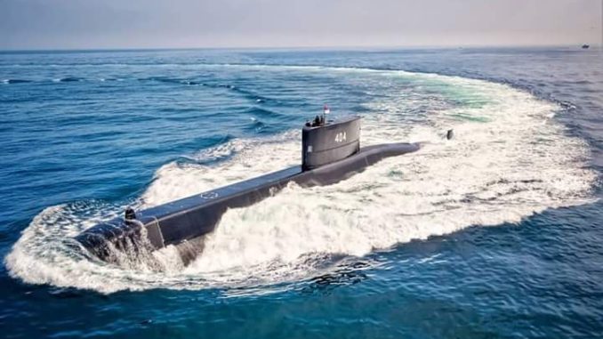 DEFENSE STUDIES: Tersisa 4 Kapal Selam, RI Rencana Tambah 3 Kapal Selam ...
