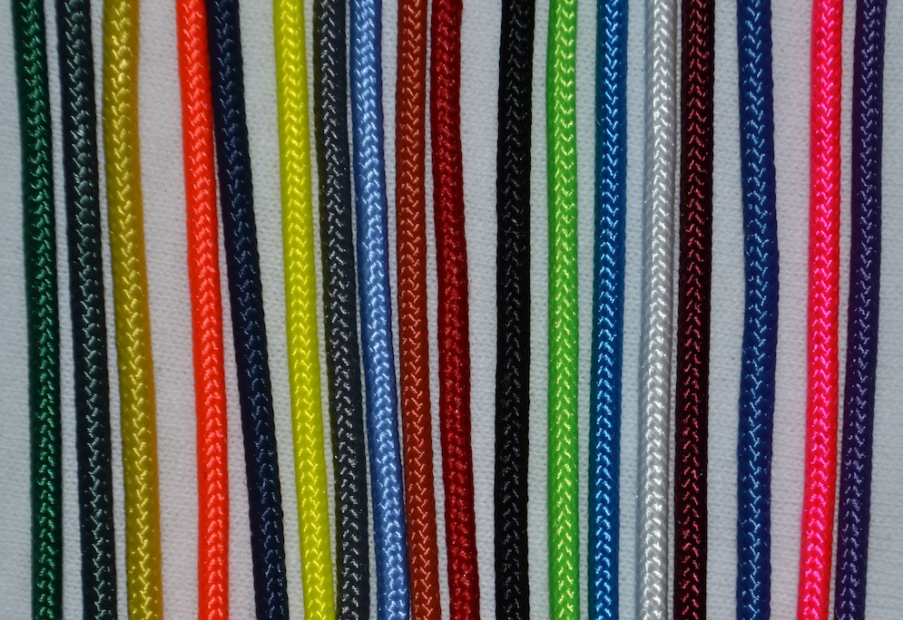 Marzua: Nailon o Nylon