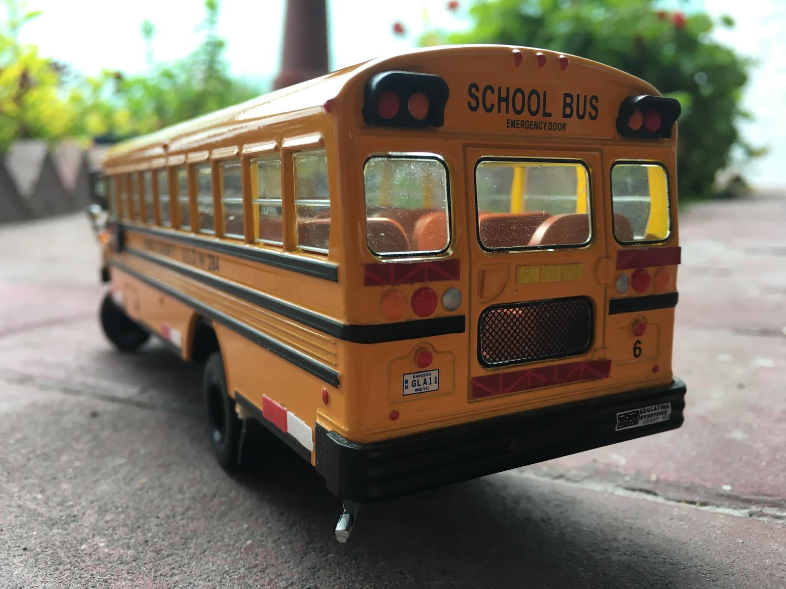 AUTOS , CAMIONES , BUSES ,TRACTOMULAS , TORREGRUAS , CAMIONETAS ...