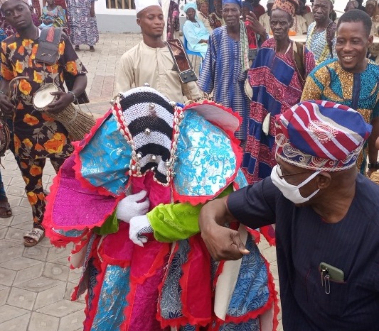 Obasanjo in Covid handshake with ‘gods’ | Nigerian News, Latest Nigeria ...