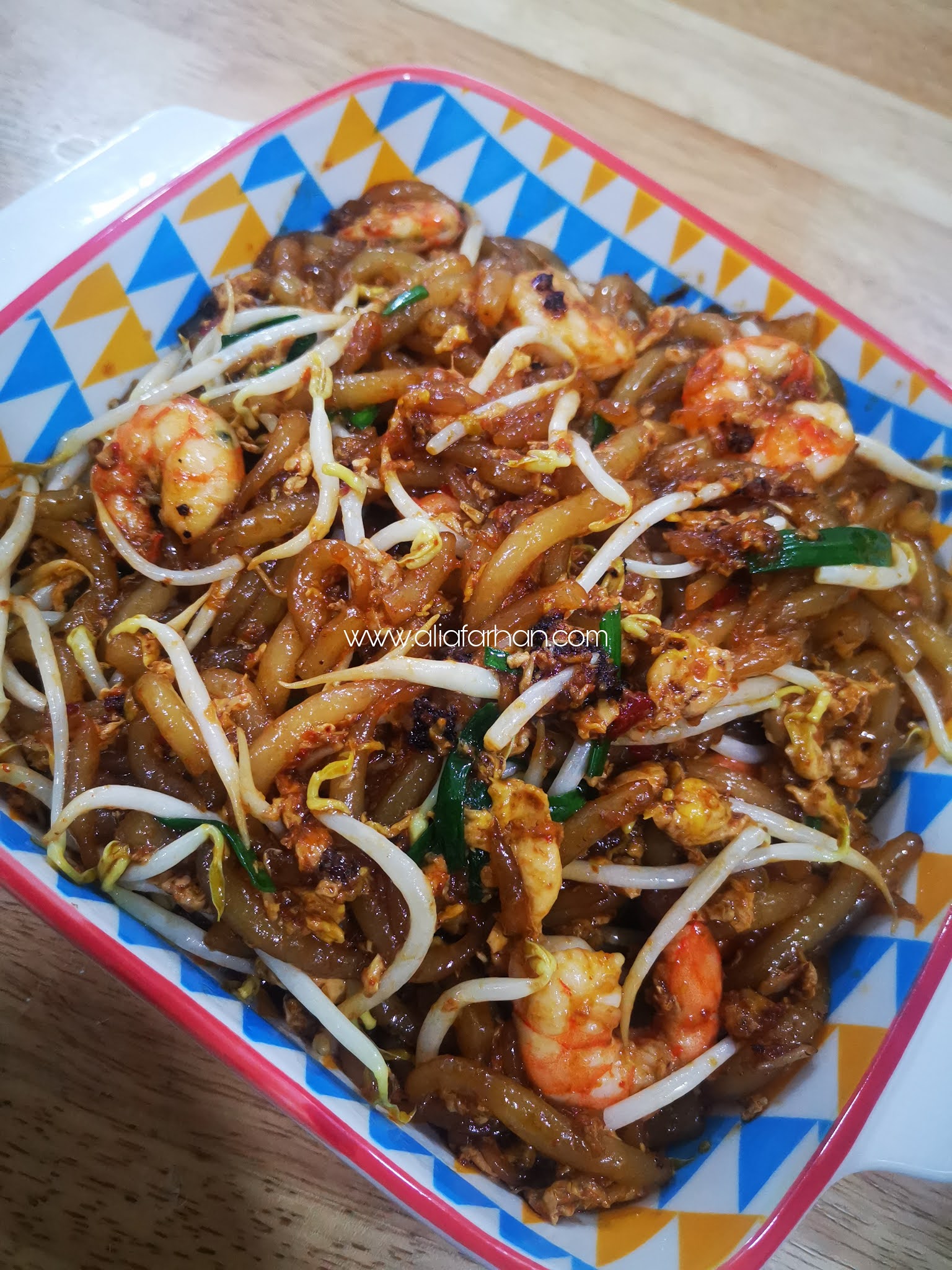 Resipi : Loh Shee Fun /Laksa Pendek Goreng | ALIA FARHAN