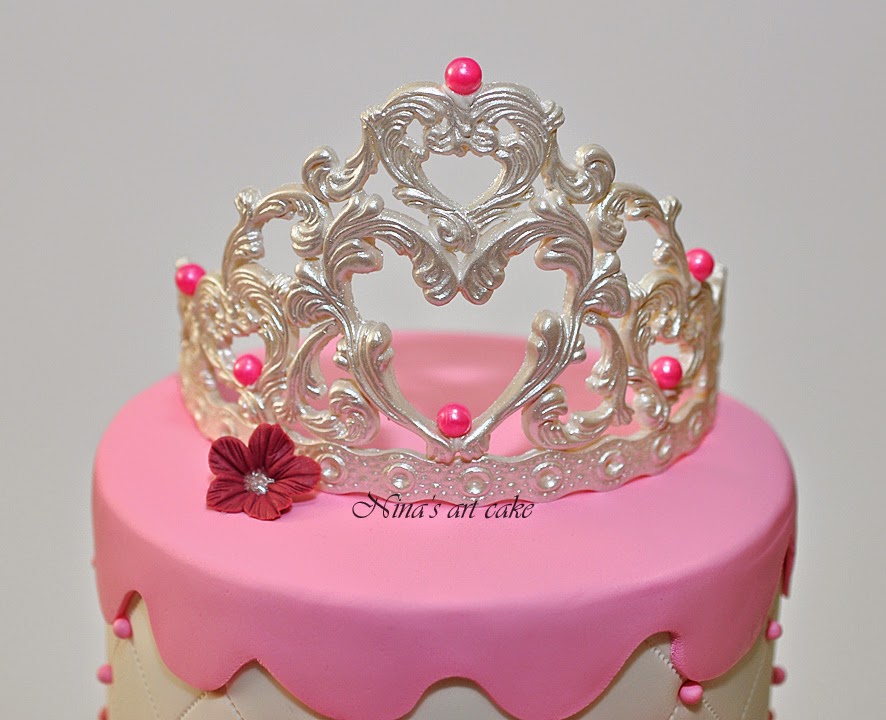 Nina's Art Cake: Tort " coronita de printesa"