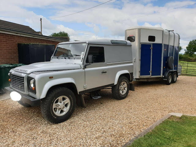 Landrover Defender: Landrover Land Rover Defender 90,Ifor Williams ...