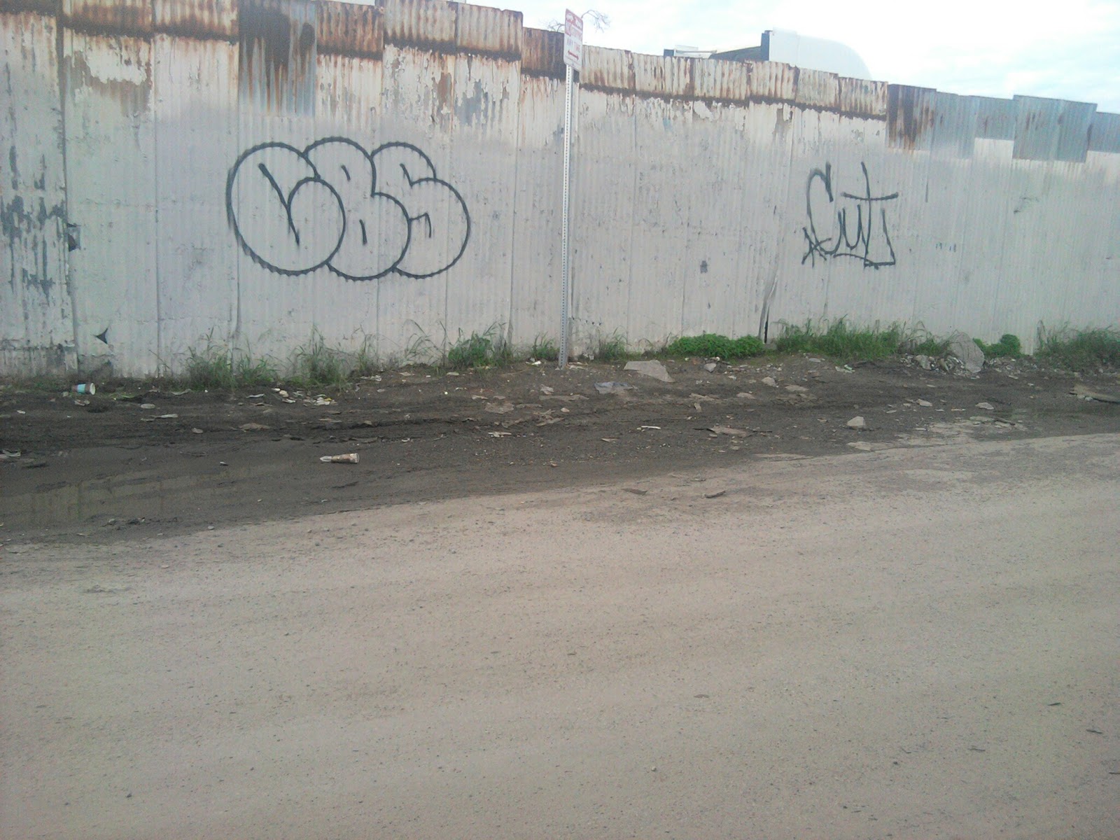 graffiti , murals & tagging : Wilmington ca ( tagging crews )