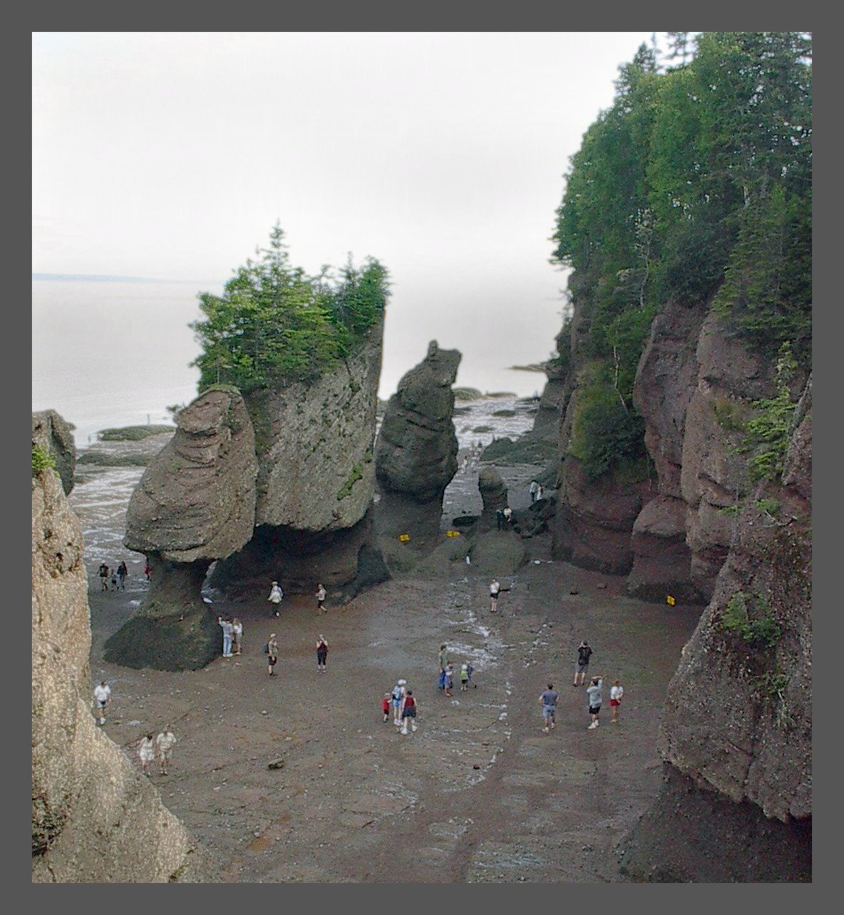 a lovely shore breeze....: Wordless Wednesday..."Oh, Canada..."