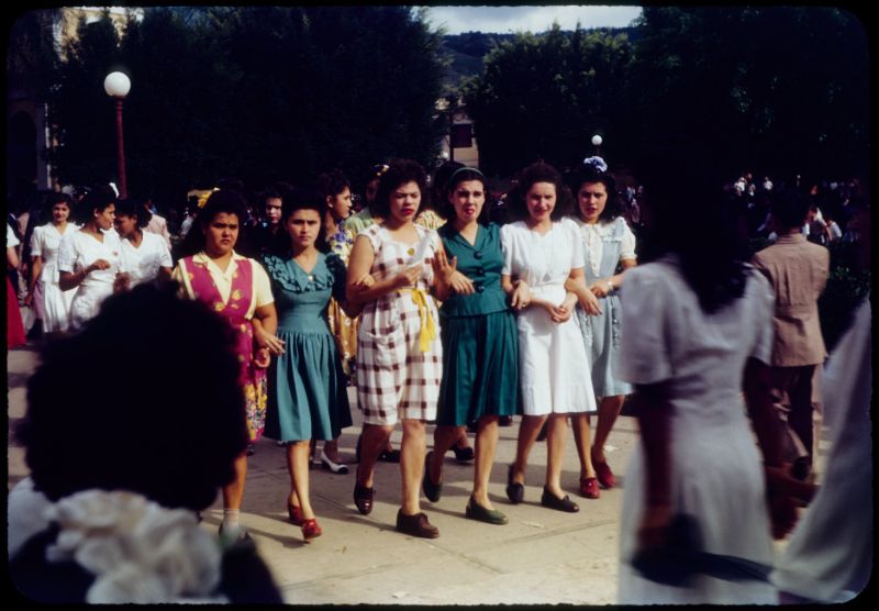 Everyday Life of Puerto Rico in the Mid-1940s Through Amazing Color ...