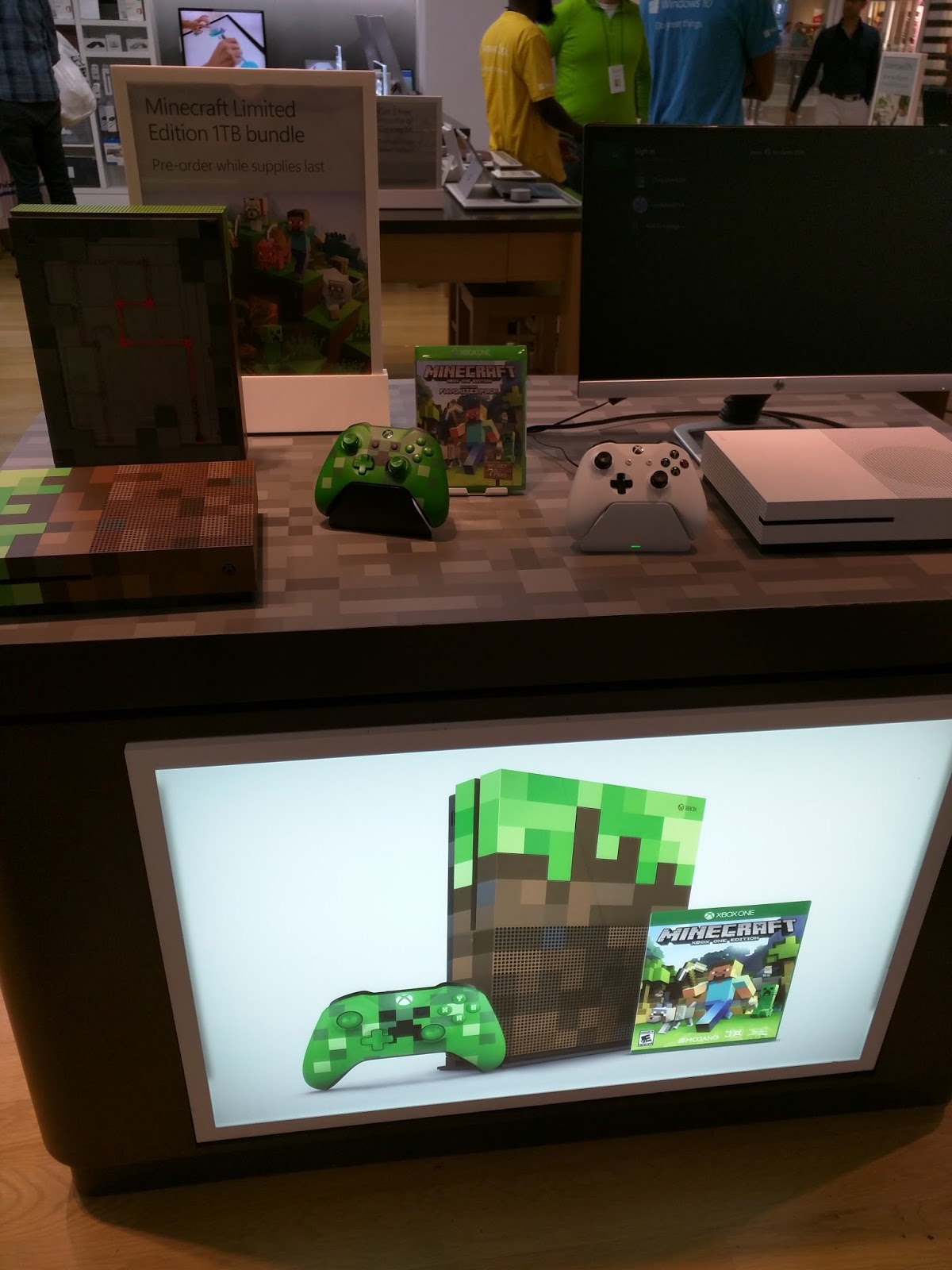 Robert Dyer @ Bethesda Row: Xbox One Minecraft Special Edition console ...
