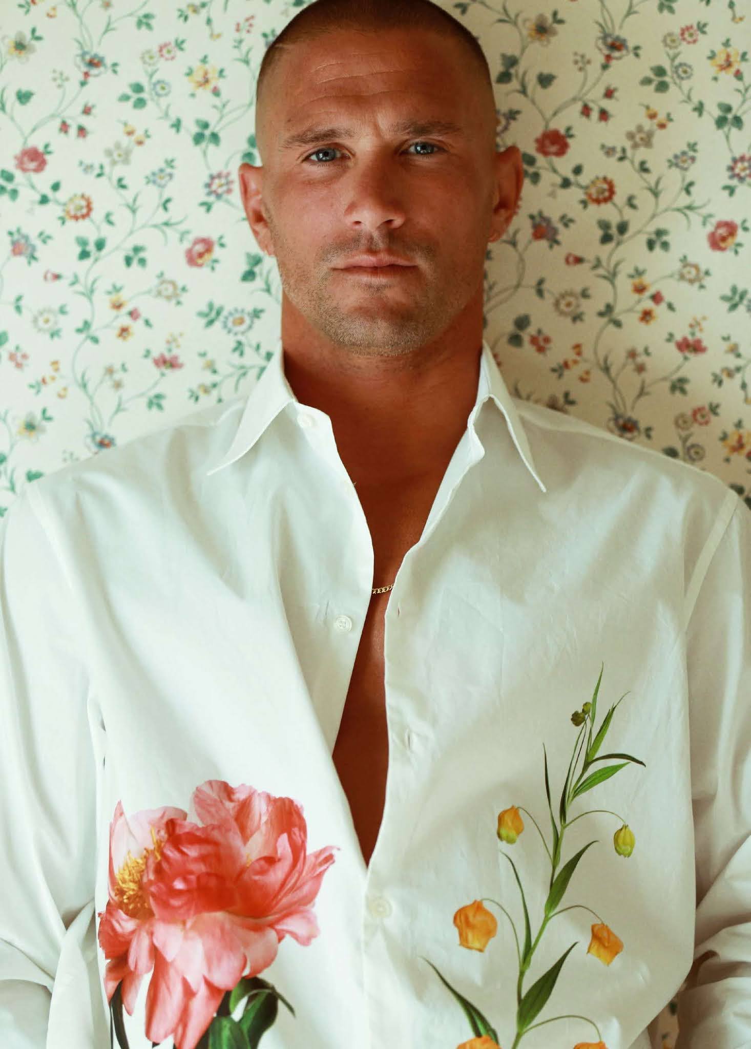 Solitude: Tyler Woods para Man of Metropolis en fotos de Santiago Bisso