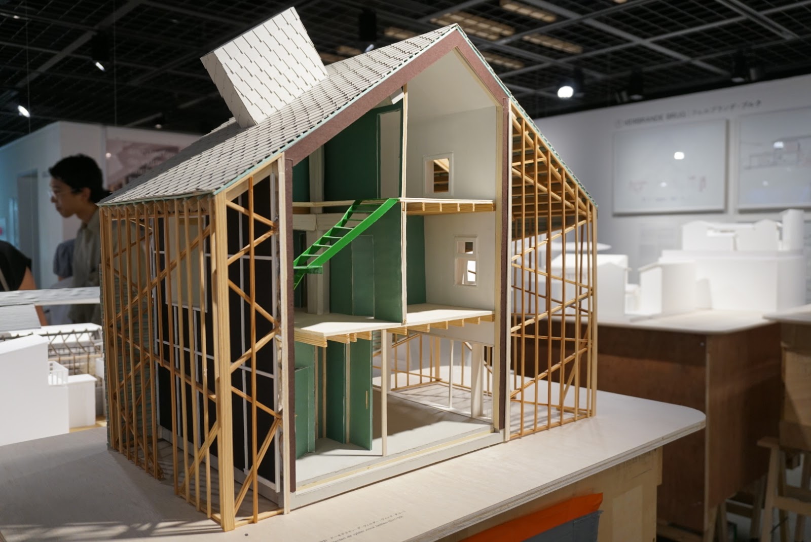 野良犬のケンチク彷徨記: 「アーキテクテン・デ・ヴィルダー・ヴィンク・タユー展」内覧会