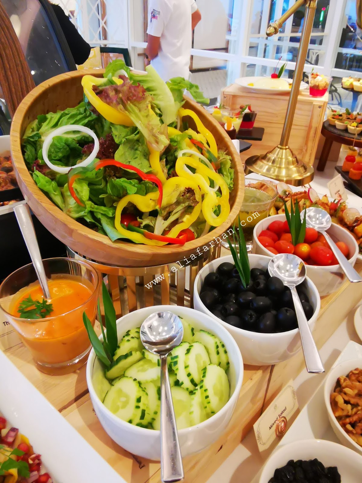 Hot Roast Lunch and Dinner Buffet at The Glasshouse, The Prestige Hotel ...