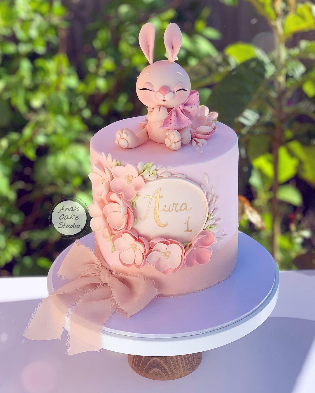 20 Ana's Studio Cake designs that are overly cute. / MÉLÒDÝ JACÒB