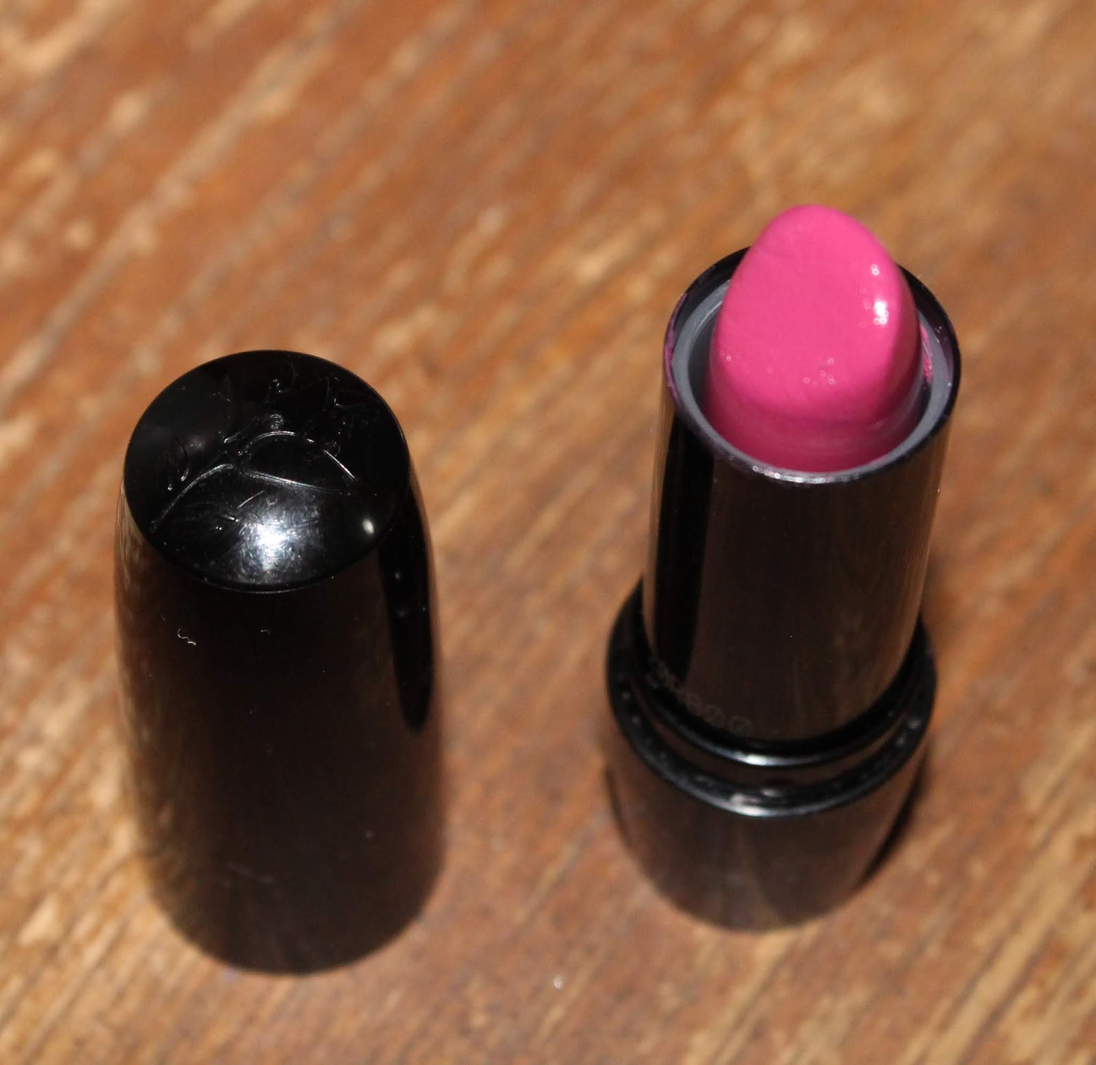 Mundo Pelusa.: Colección de Labiales + Tag del labial.