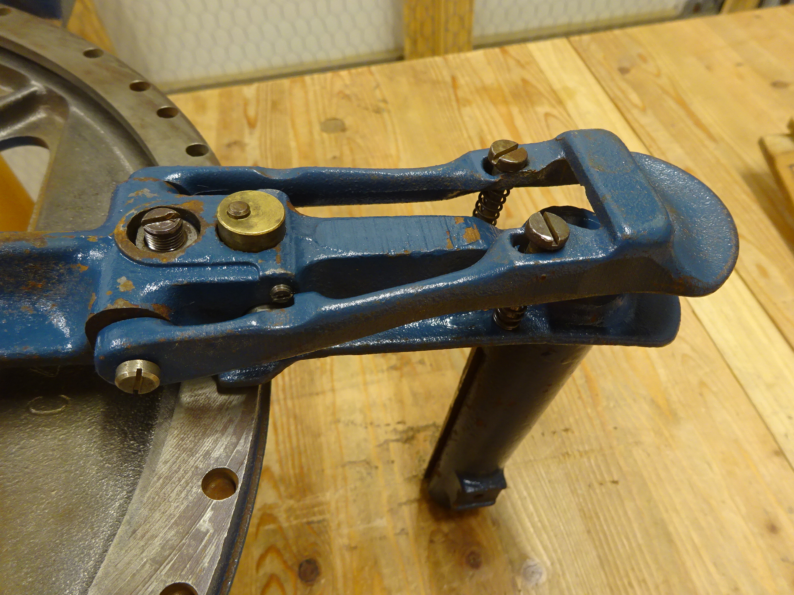 Woodworking in a Tiny Shop: Stanley #2358A Miter Box, Part 2