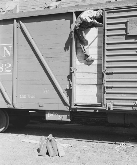 Industrial History: Carrying Grain in Boxcars