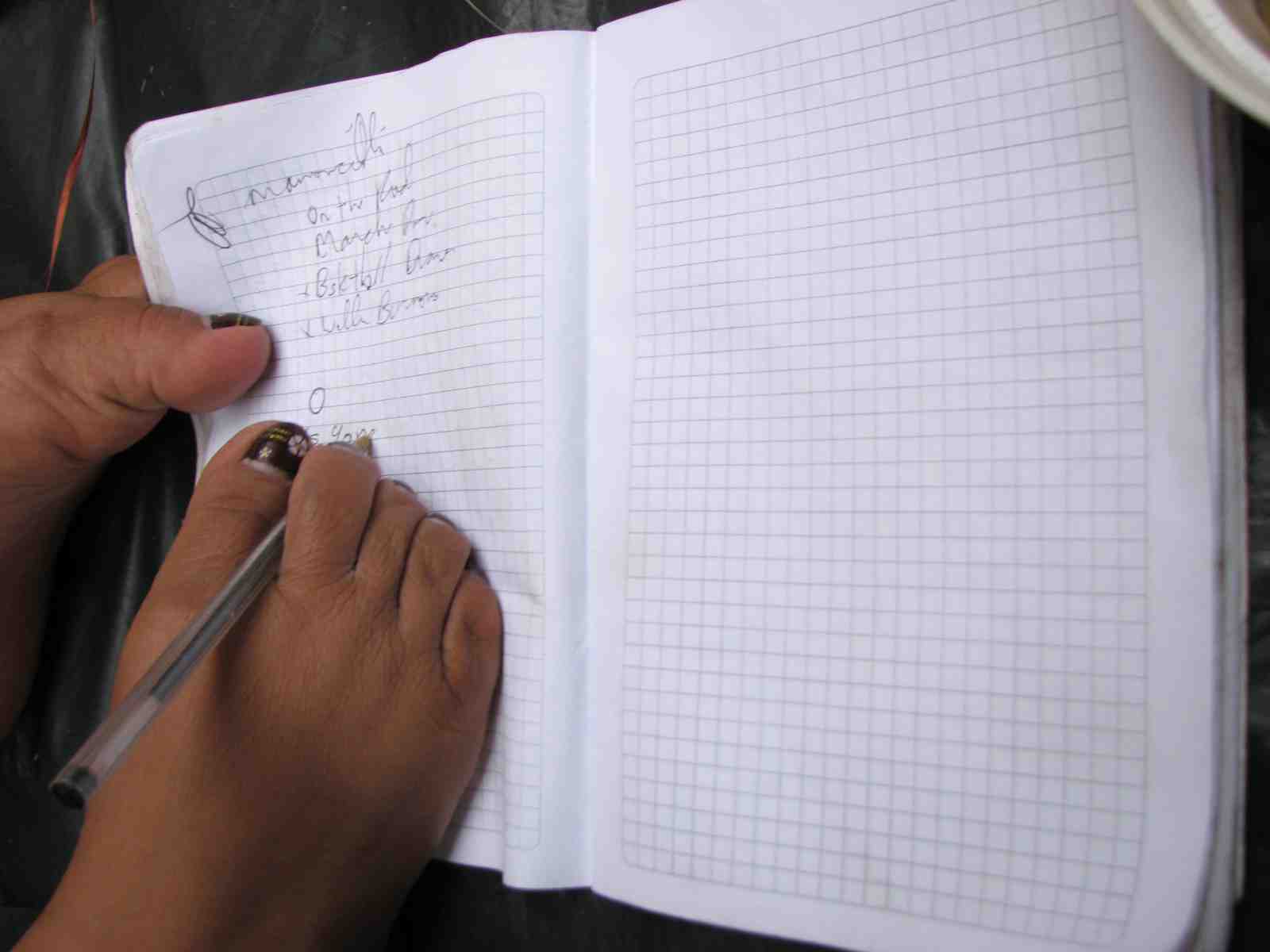 Mike's Bogota Blog: The Armless Weaver of La Septima