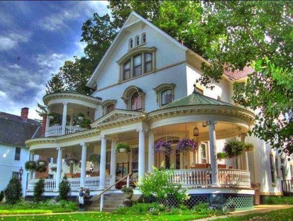 Image of Victorian House | Victorian Style