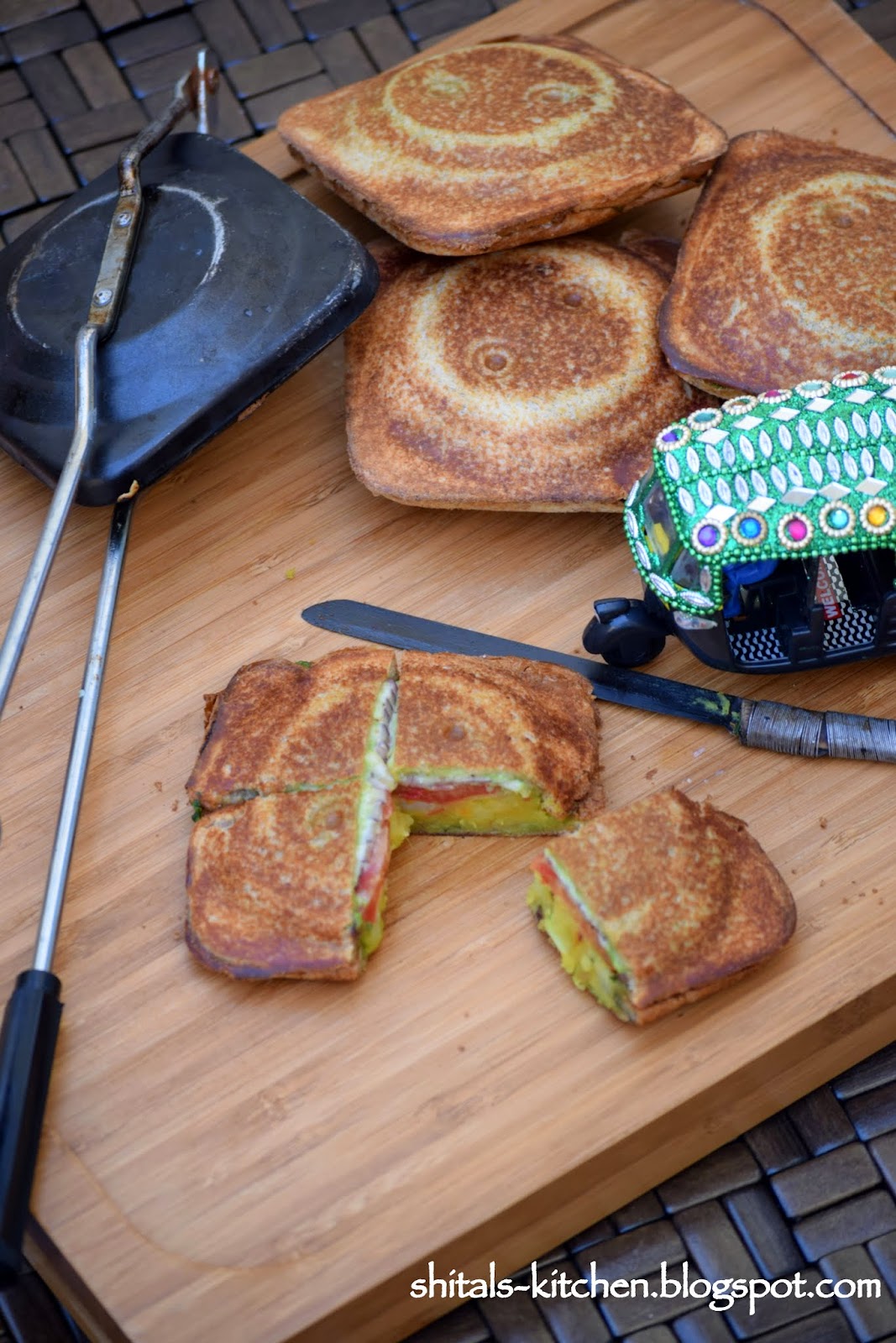 Shital's-Kitchen: Toasty Sandwich