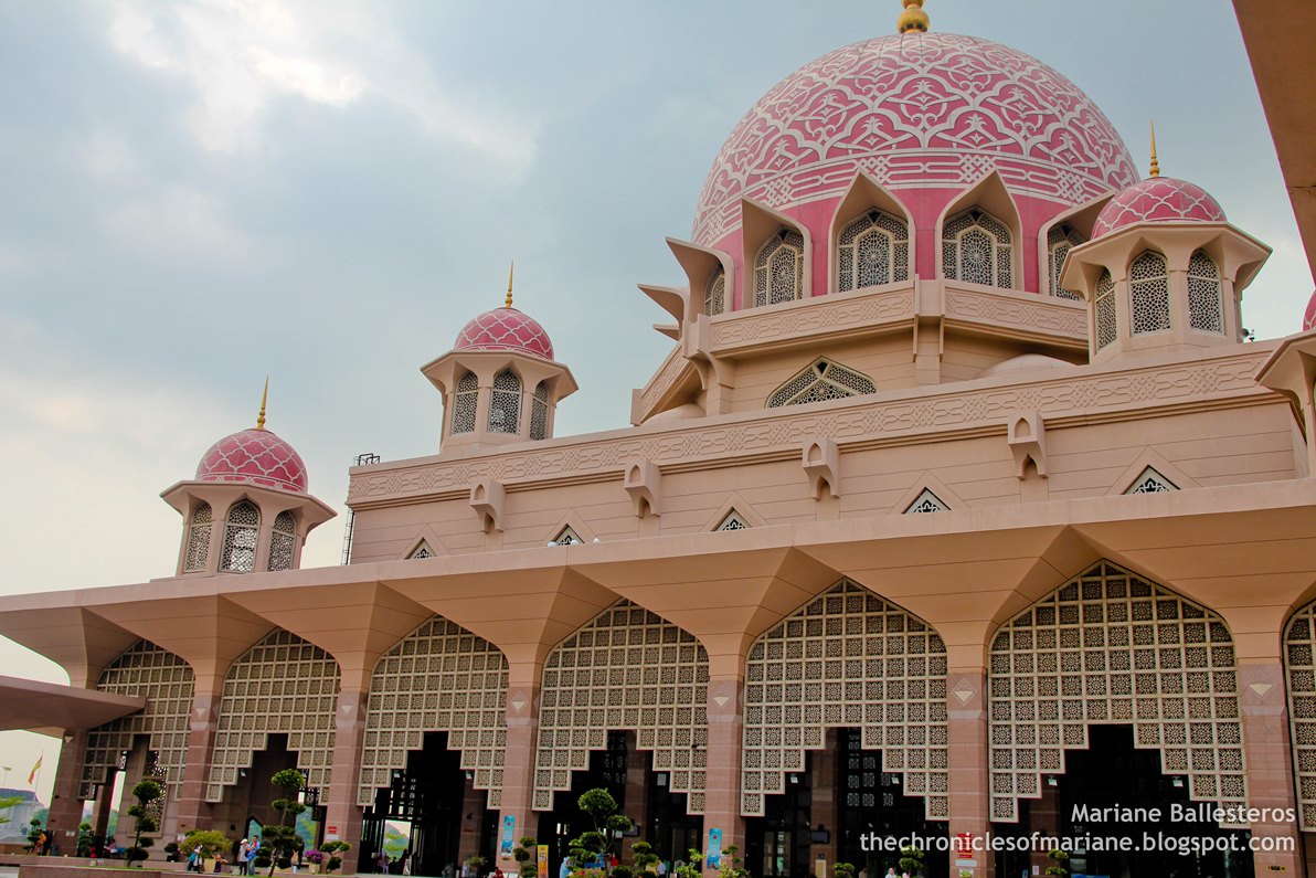 Pink Mosque, Putrajaya and Blue Mosque, Selangor - Day 3 in Malaysia ...