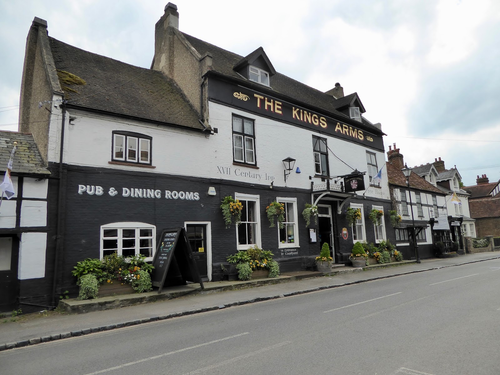 Wide Beam - Still Rockin': Our stay at Cookham