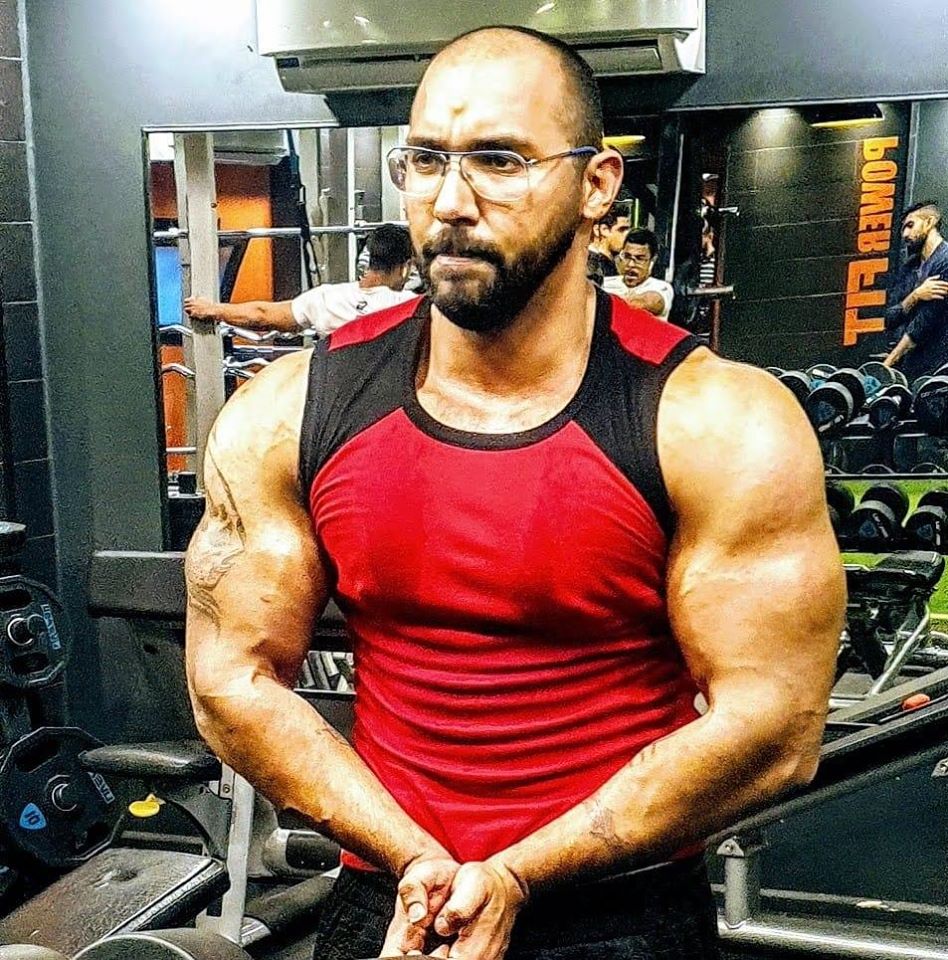 world bodybuilders pictures: egyptian bodybuilder mager mostafashowing ...