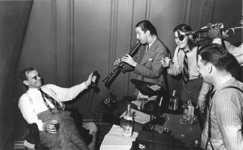 Amazing Vintage Photos Capture Legendary Artists During a Jam Session ...