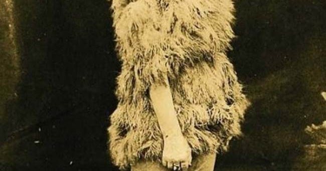 Minnie Woolsey - Koo Koo La Mujer Ave