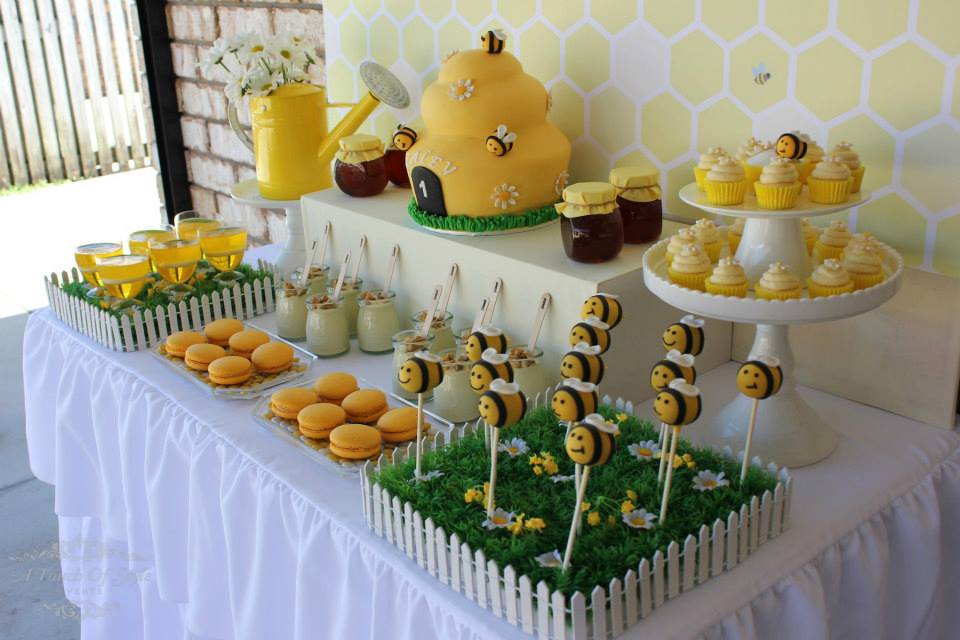 Little Big Company | The Blog: A 1st Bee-Day A Bee themed first ...