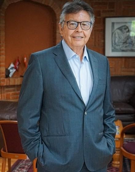 Conversando con el Dr. Fernando De León