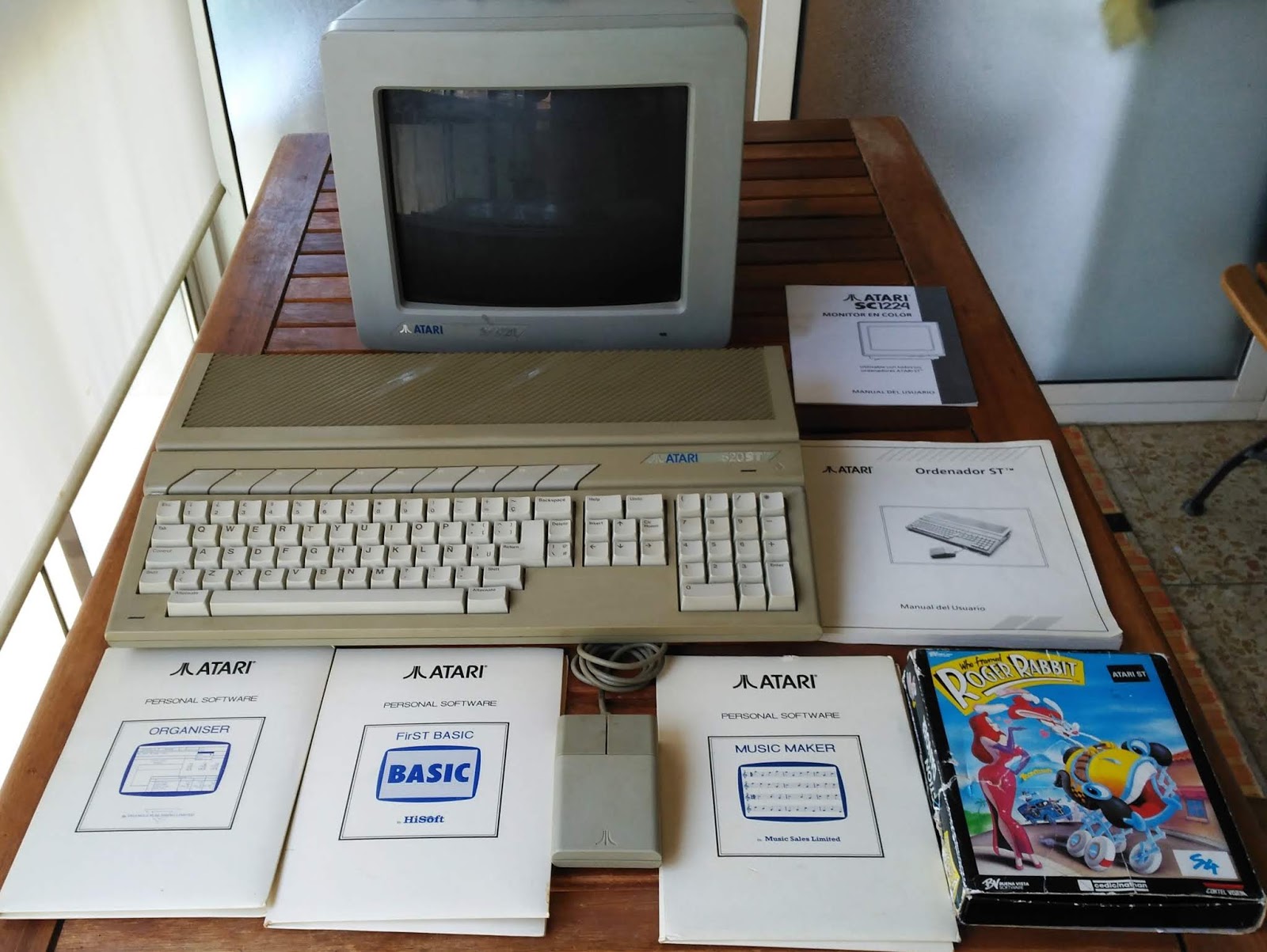 Retro Ordenadores Orty: Atari 520 STfm (1986)