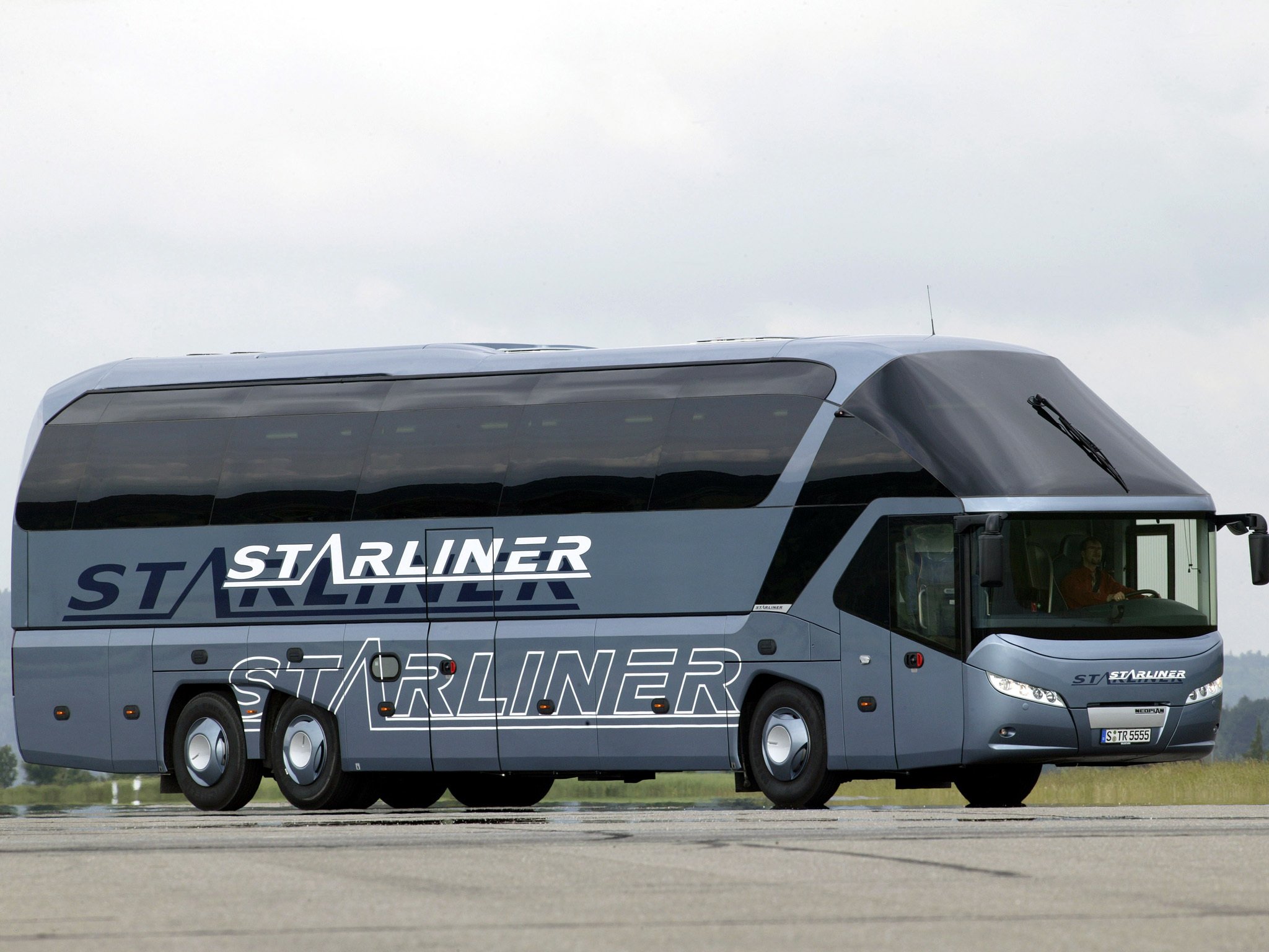 NEOPLAN y su edición especial del Cityliner al conmemorarse 50 años ...