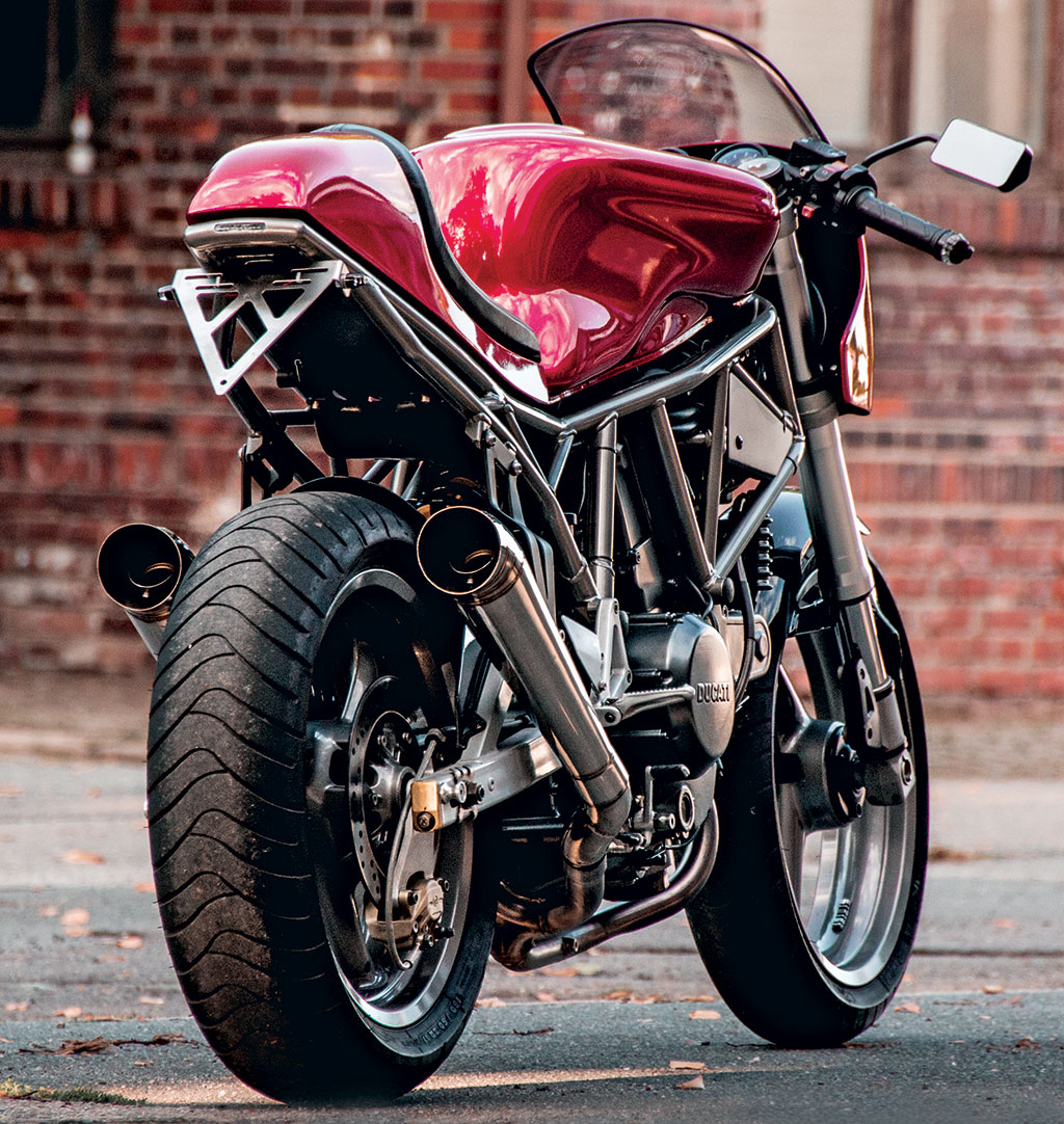 Il Ducatista - Desmo Magazine: 750 SS Café Racer