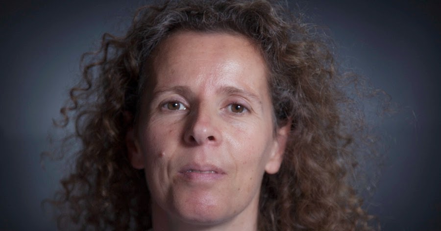 Helena Álvarez TRADUCTORA INTÉRPRETE REDACTORA Curso de Redes sociales ...