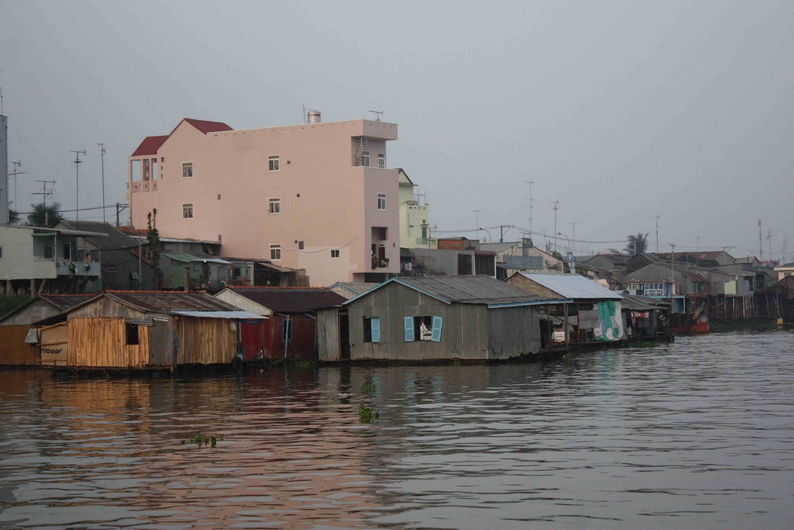 The World Tastes Good: Up the Bassac and Mekong Rivers to Phnom Penh