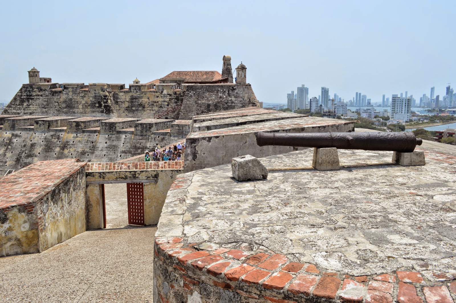 POR TIERRA POR LA TIERRA: Castillo San Felipe de Barajas, en Cartagena ...