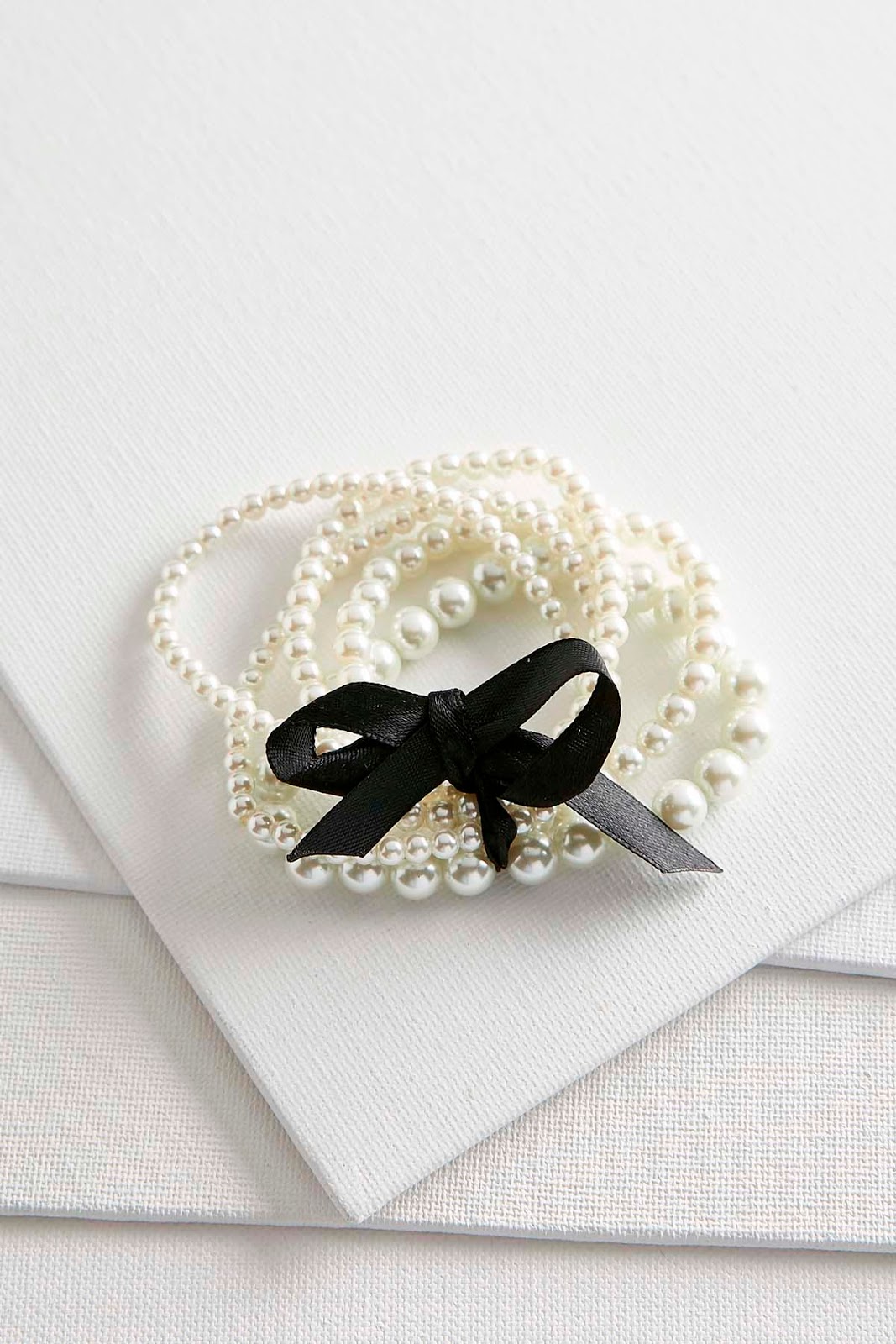 Velvet Holiday Styles | Versona | JANA STYLE® | A Fashion + Style Blog