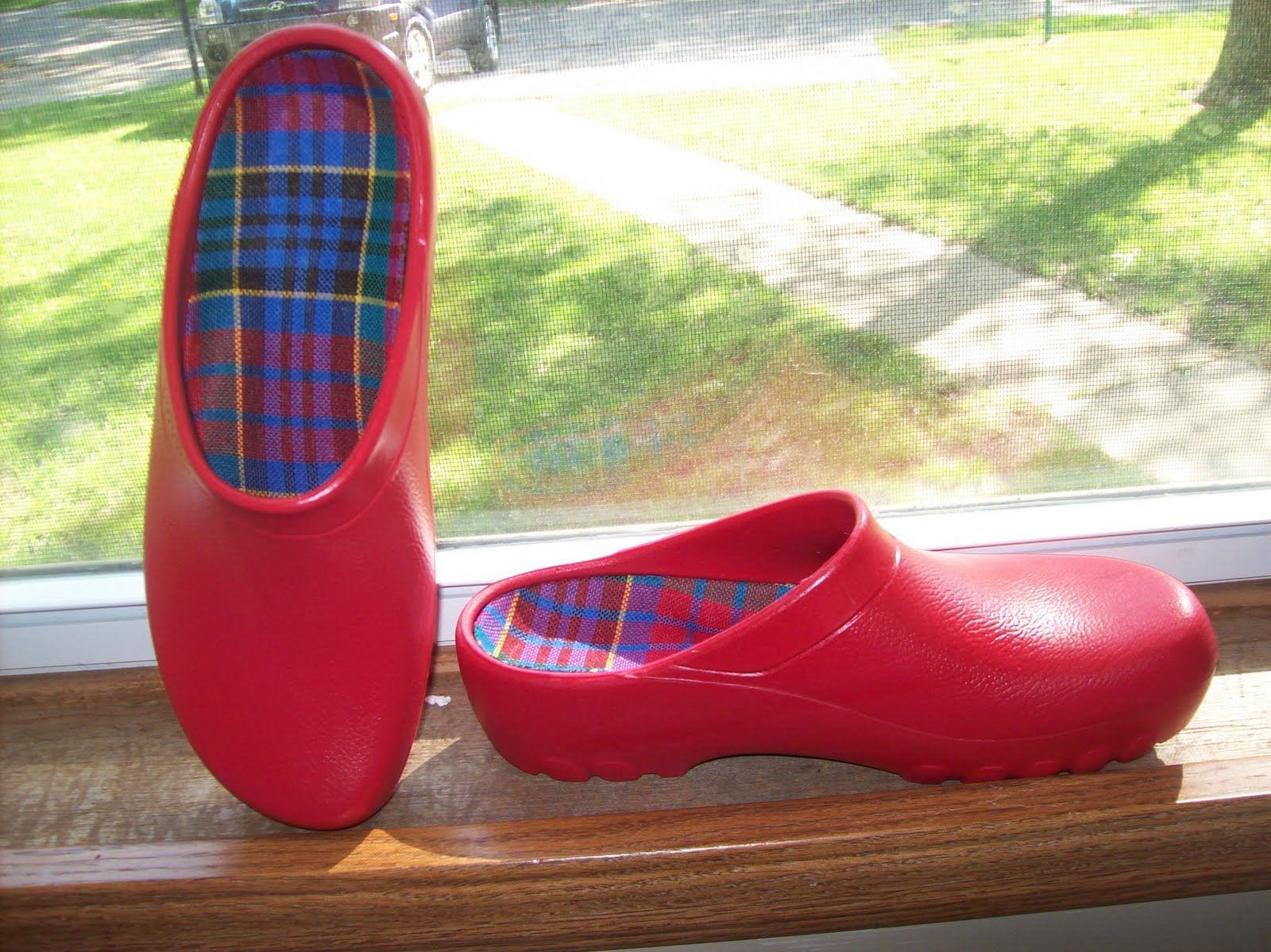 Jollys Garden Shoes Review and Giveaway | The Nutritionist Reviews
