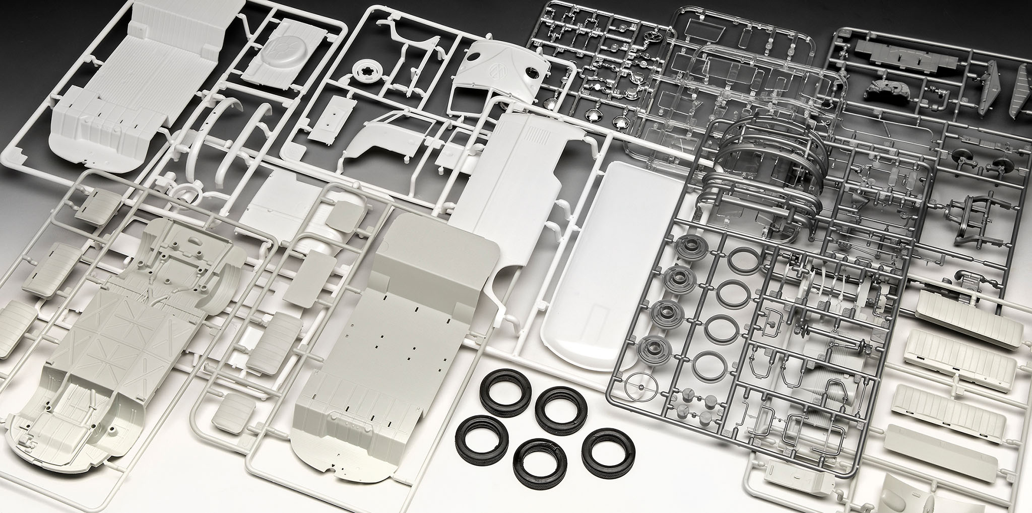 The Modelling News: Revell's workstation, six kits & gift sets in our ...