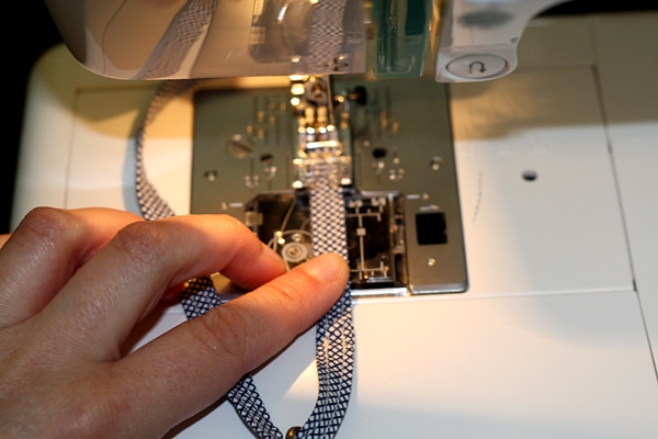 easy wrist strap tutorial / {lbg studio}