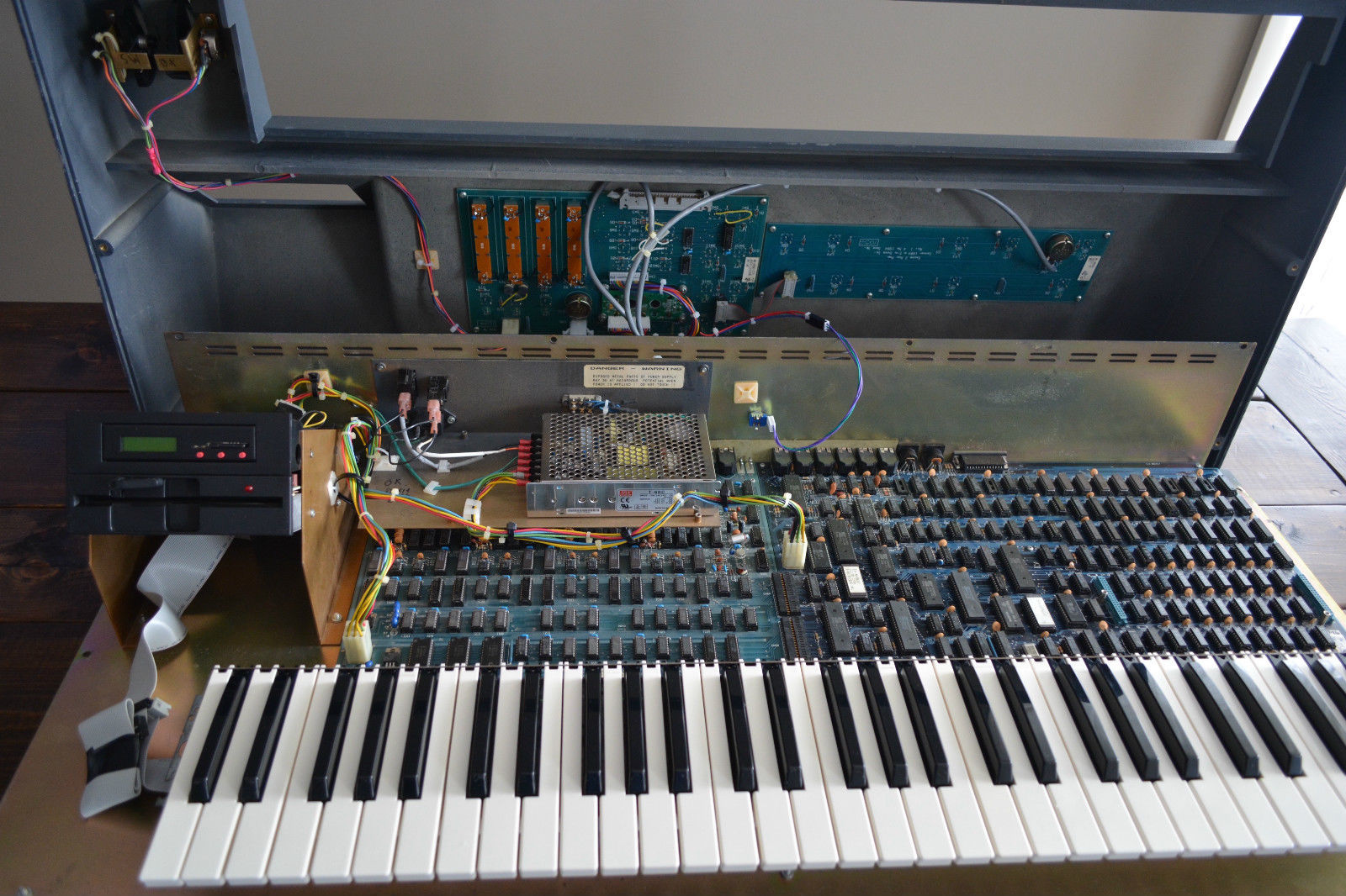 MATRIXSYNTH: Fully Upgraded E-mu Emulator II+ Analog Sampler