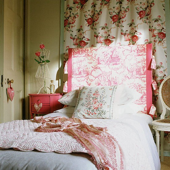 Eye For Design: Decorating Rose Patterned Interiors