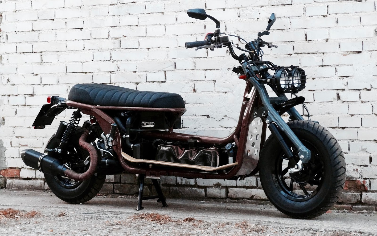 CN 250 - Inazuma café racer